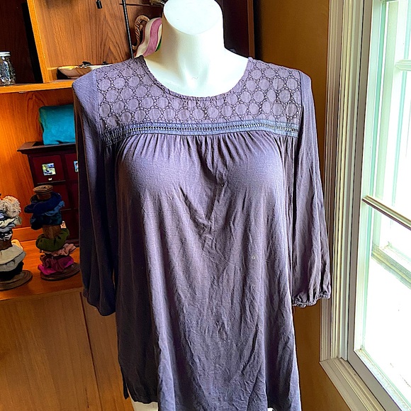 Suzanne Betro | Tops | L Suzanne Betro Gray Swing Top Lace Front And ...